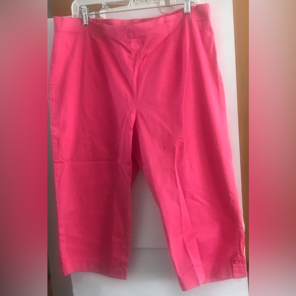 White Stag | Pants & Jumpsuits | New White Stag Stretch Cropped Pants ...